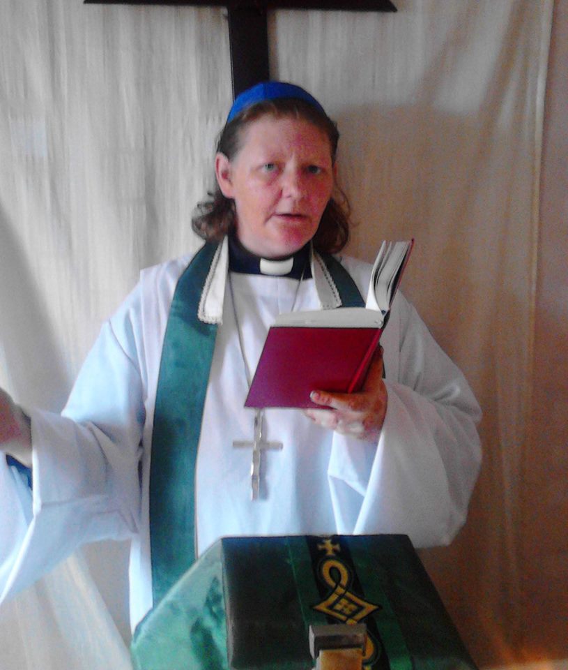 Lady saying Mass | The Order of Preachers, Independent